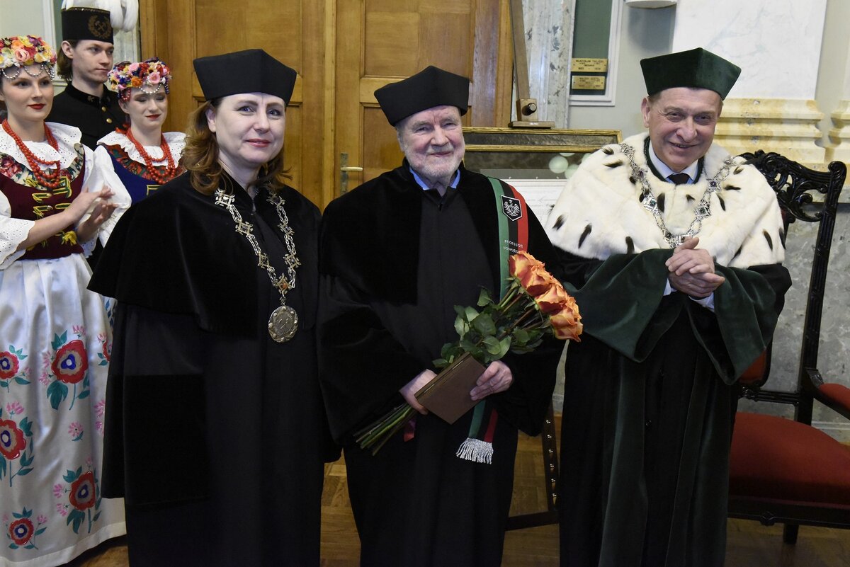 Prof. Wojciech Mitkowski Profesorem Honorowym AGH-- Serwis Akademii ...